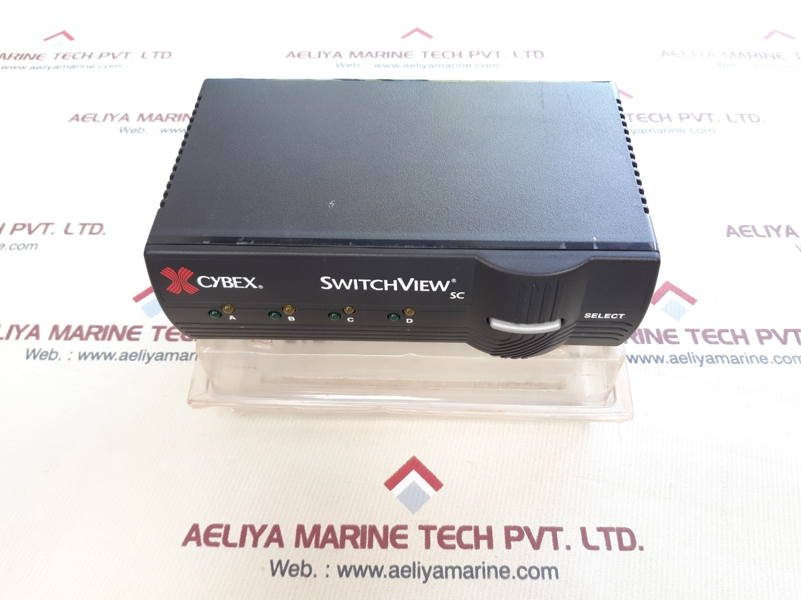 Cybex 520-147-505 switchview secure 4-port – Aeliya Marine Tech®