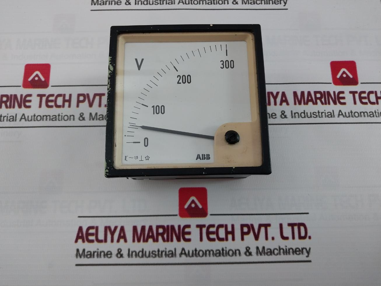 Abb 0-300V Analog Voltmeter – Aeliya Marine Tech