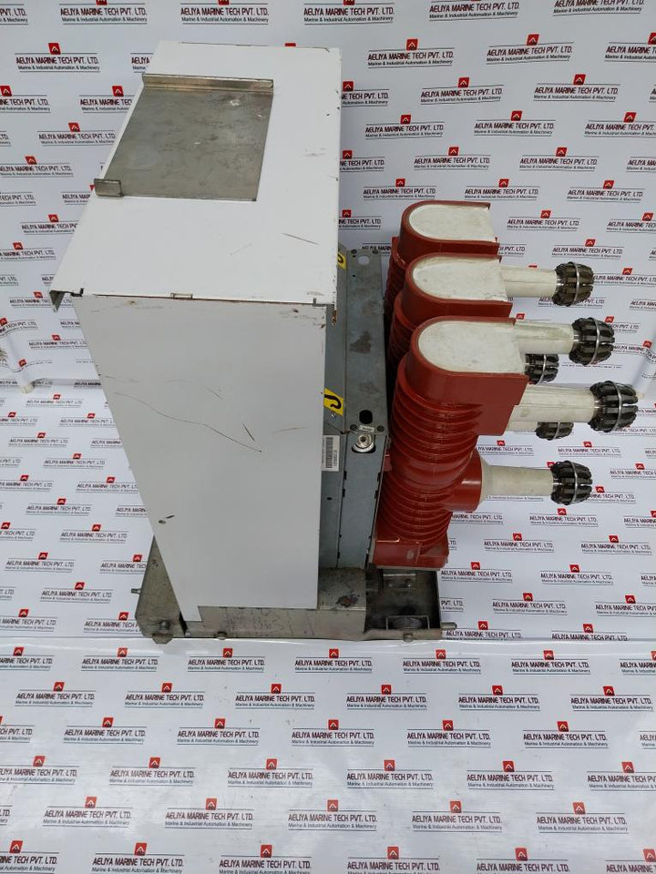 ABB HD4/12.12.32 MV SF6 Circuit Breaker | Gas Insulated – Aeliya Marine Tech