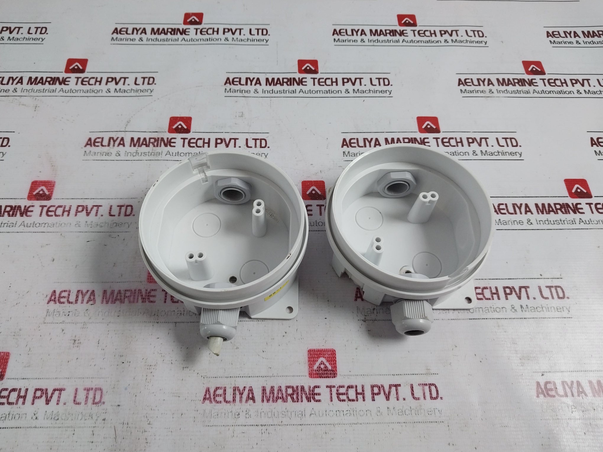 Apollo 38531-931 Deckhead Mounting Box, M20 – Aeliya Marine Tech