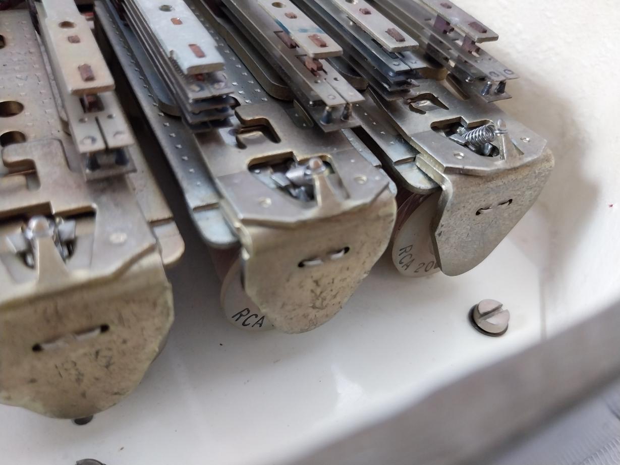 Ericsson 12869 Electrical Junction Box 24V – Aeliya Marine Tech