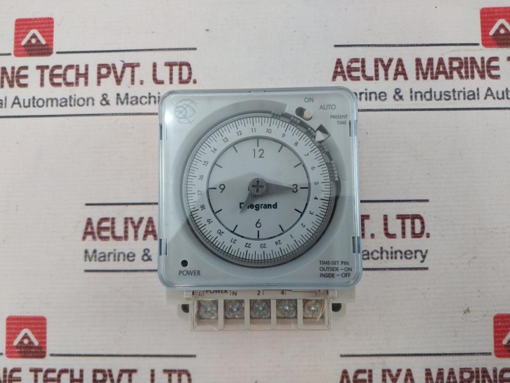 Legrand 649 930 Analogue Time Switch 230V 60Hz – Aeliya Marine Tech