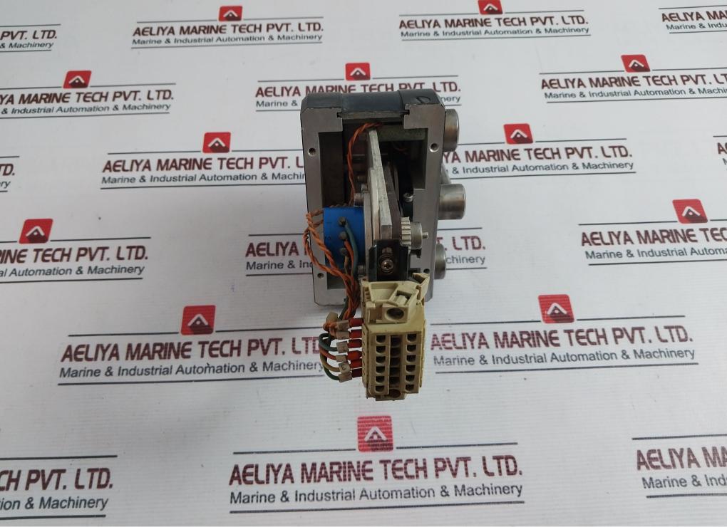 Lilaas Lf120S-01-04 Control Lever – Aeliya Marine Tech