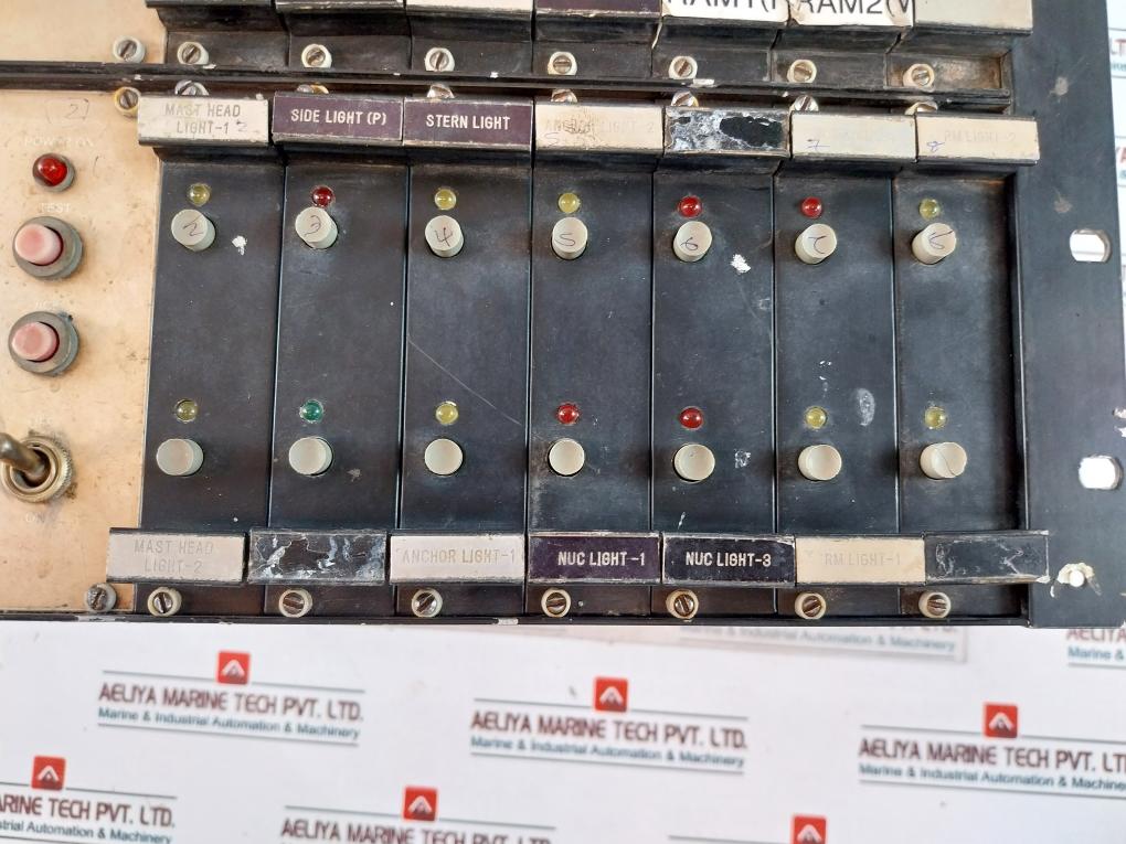 Marine Electricals 24V DC Navigation Light – Aeliya Marine Tech®