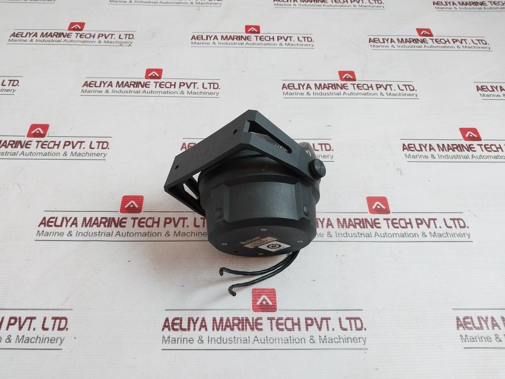 Ritchie B-81-wm Voyager Bracket Mount Compass Wheelmark Approved F/Lif – Aeliya Marine Tech