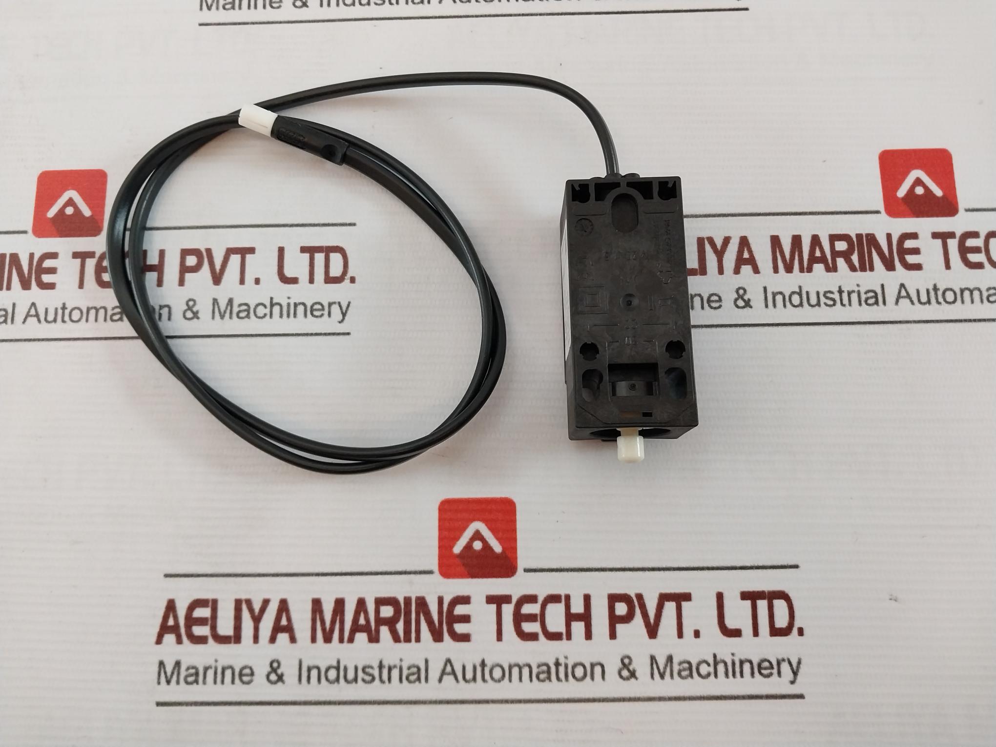 Rittal Sz 2500.460 Door-operated Switch Ip20 300V Ac15 230V 2,5A Dc13 ...