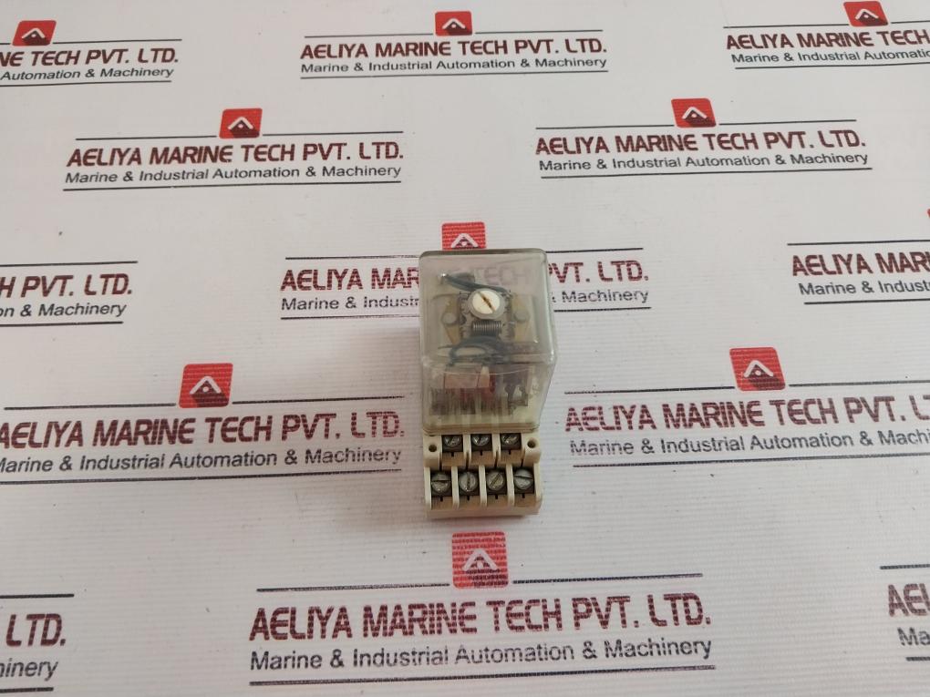 Smitt Relais 8517 Power Relay With Base – Aeliya Marine Tech