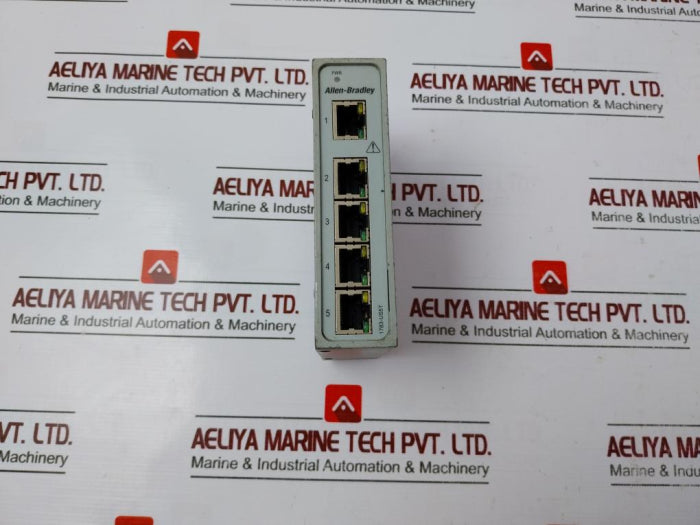 Allen-Bradley 1783-US5T Stratix 2000 Unmanaged Ethernet Switch 24V 2W ...