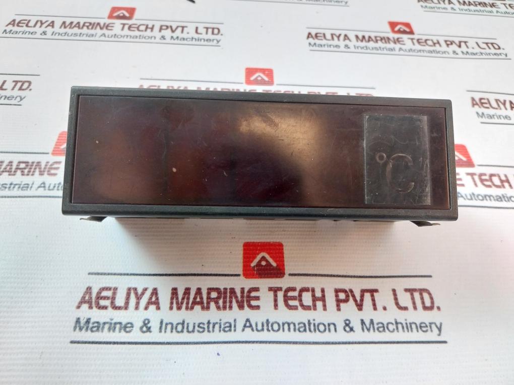 Omron M7F-4D2Rt Digital Display 12 To 24Vdc – Aeliya Marine Tech