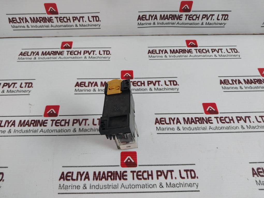 Omron My4N Miniature Power Relay With Socket Base 200/220 Vac – Aeliya ...