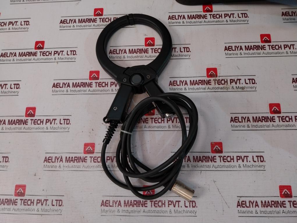 Radiodetection Genny4 Signal Generator Set – Aeliya Marine Tech