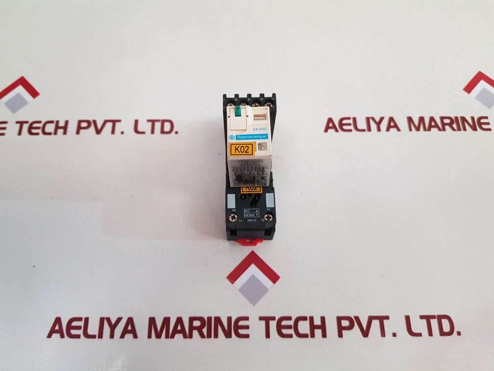 Telemecanique Rxm4Ab2Bd Relay With Rxze2S114M Socket Base – Aeliya ...