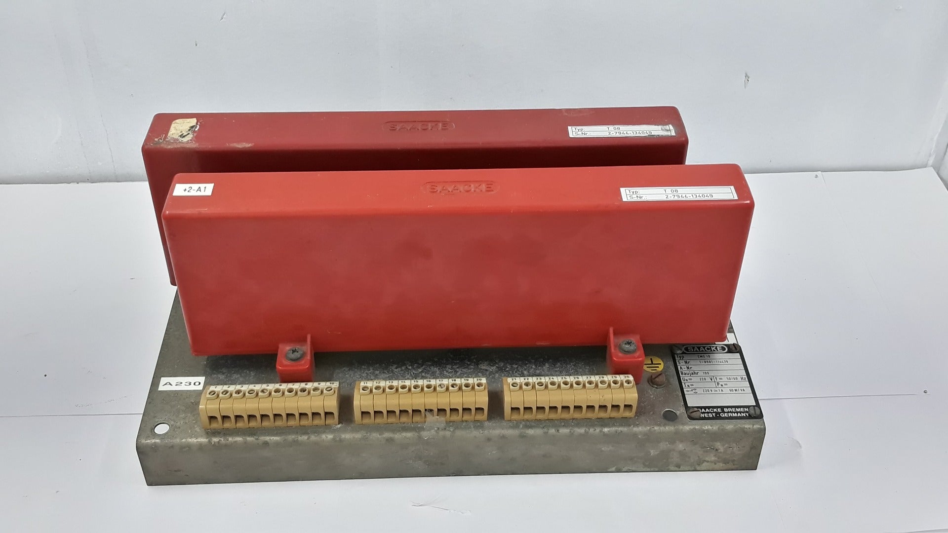 Saacke CMS 10 Burner Control Unit – 220V Power, Type T08, 60W. – Aeliya ...