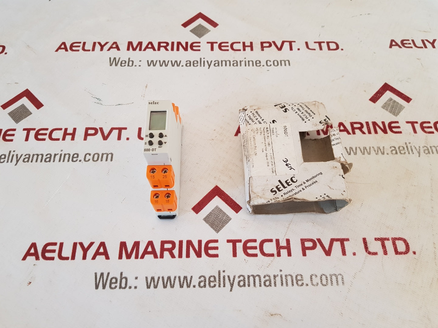 Selec 600-dt digital timer 20-240v 50/60hz – Aeliya Marine Tech®
