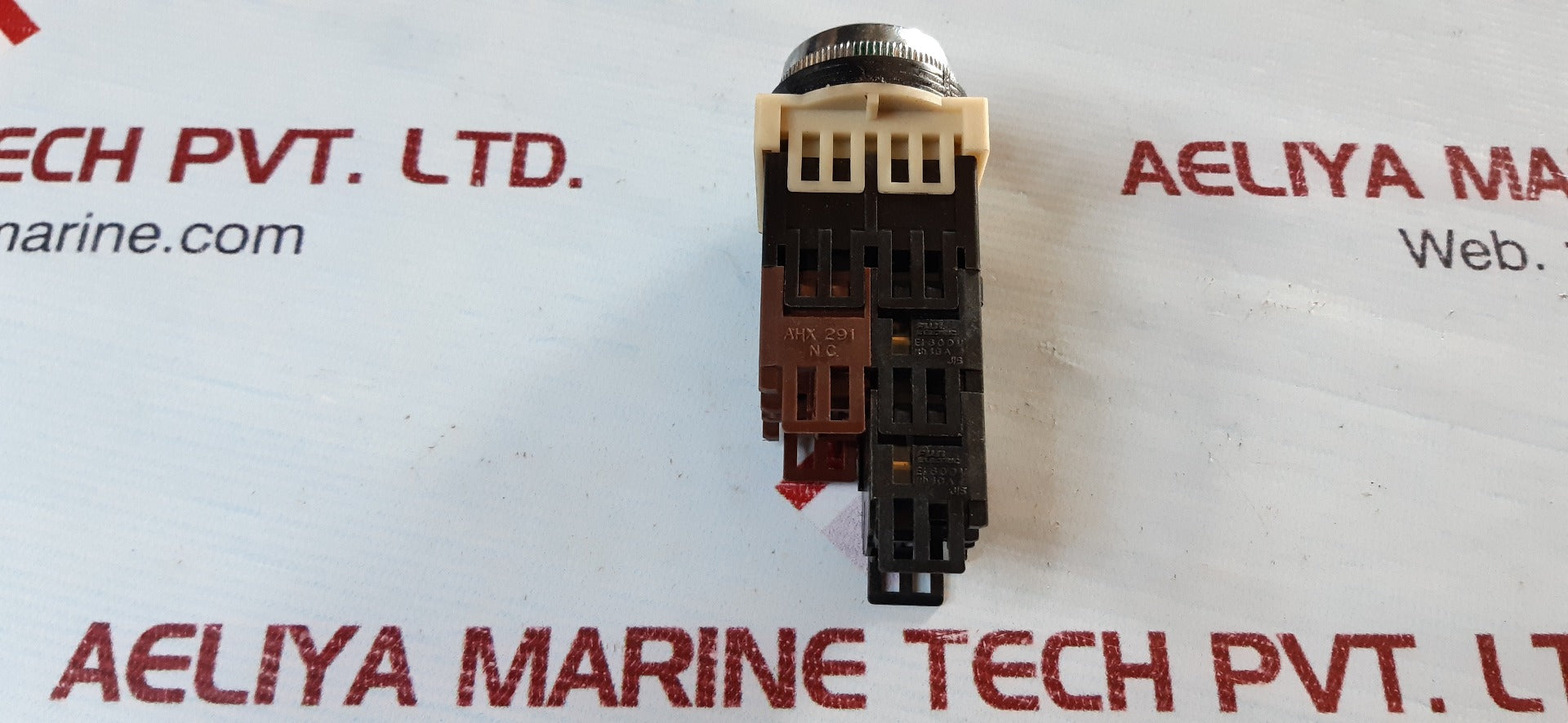 Fuji electric ah30-f5 command switch – Aeliya Marine Tech®