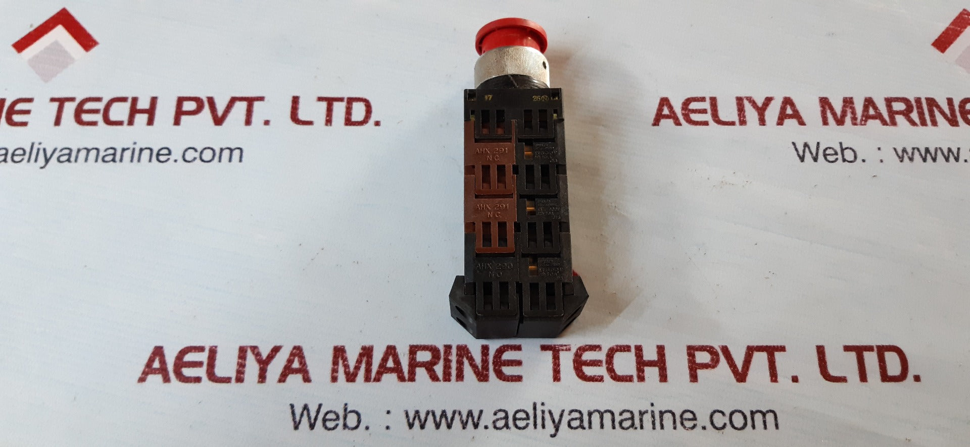 Fuji Electric Ah22-msr42 Pushbutton Switch – Aeliya Marine Tech®