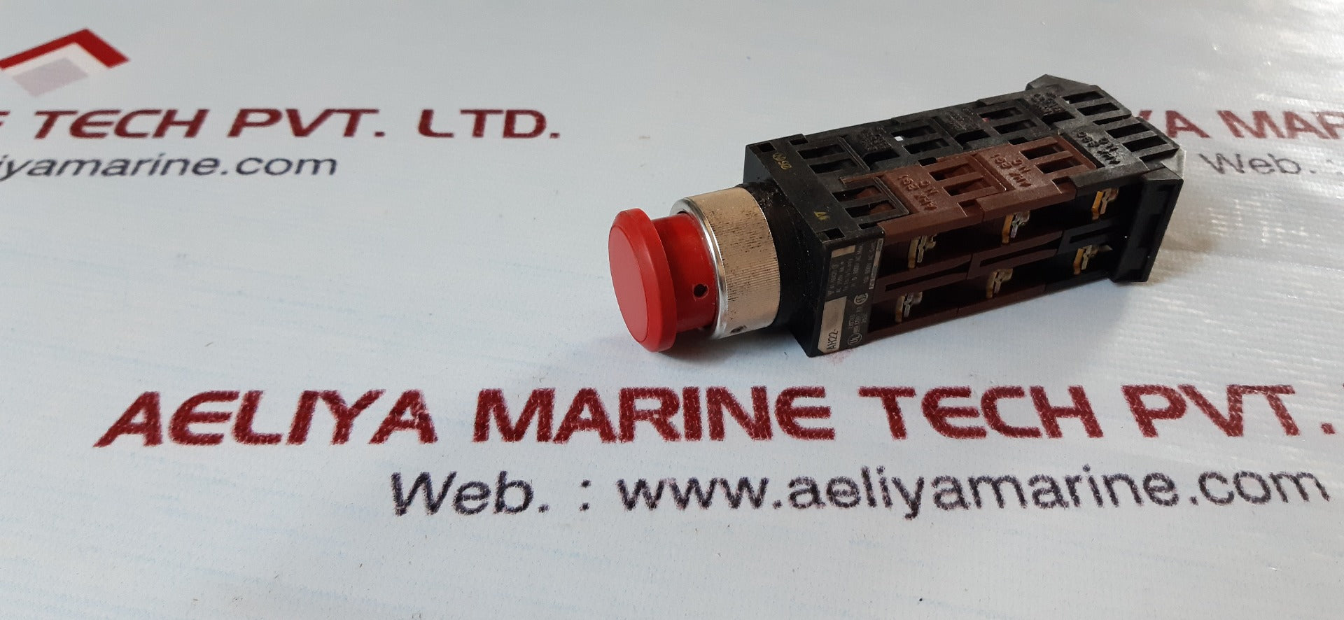 Fuji Electric Ah22-msr42 Pushbutton Switch – Aeliya Marine Tech®