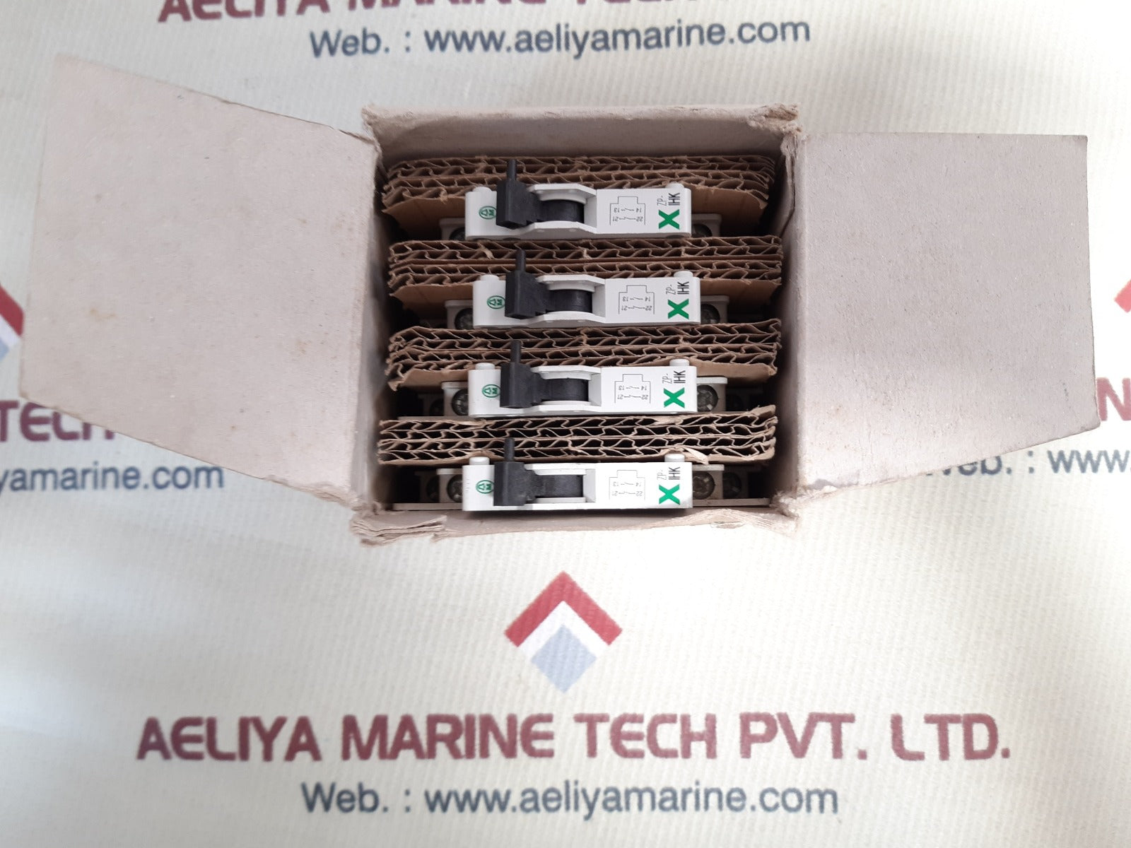 Moeller zp-1hk 286052 auxiliary switch – Aeliya Marine Tech