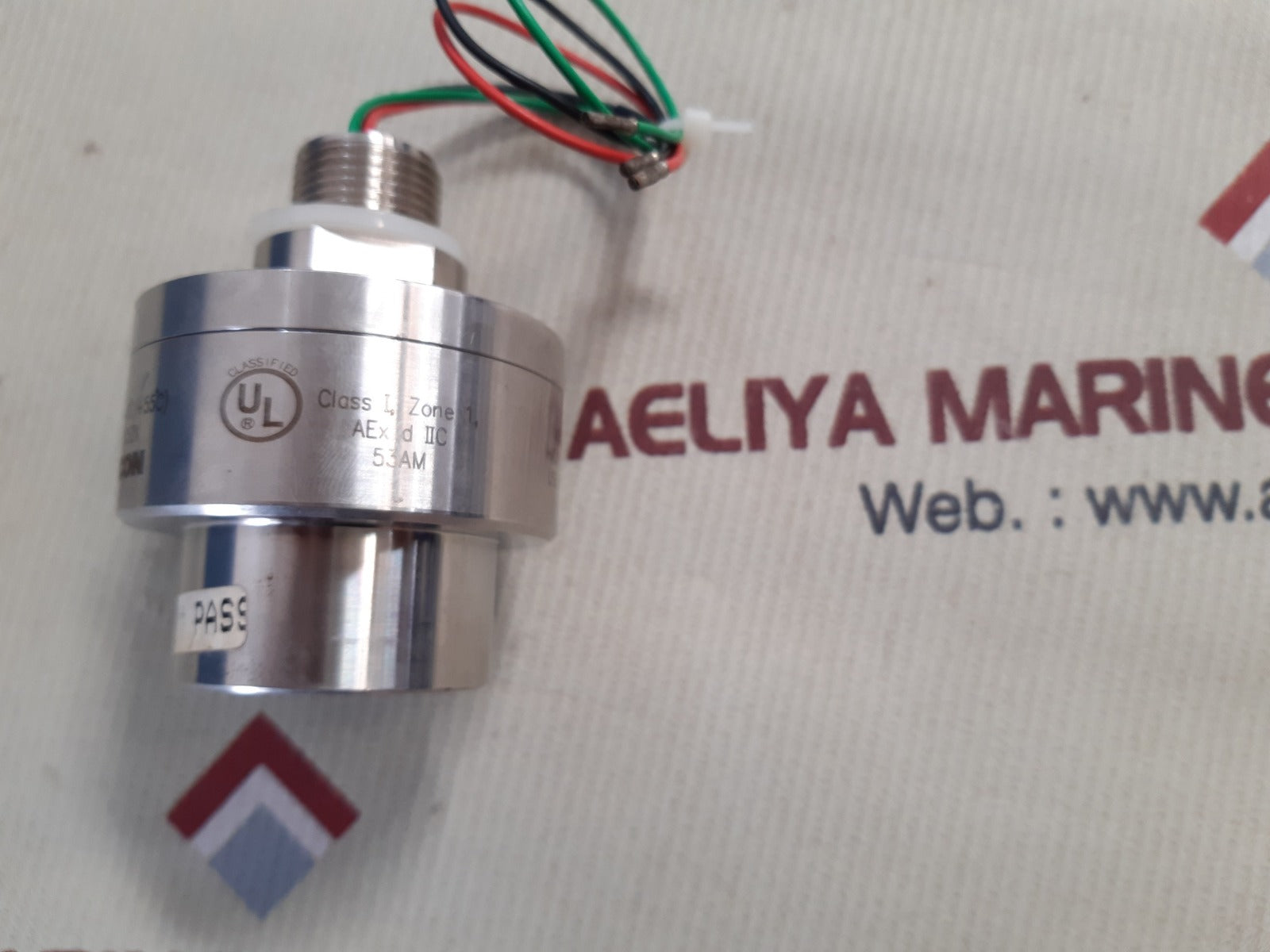 Crowcon 96hd flammable gas detector – Aeliya Marine Tech