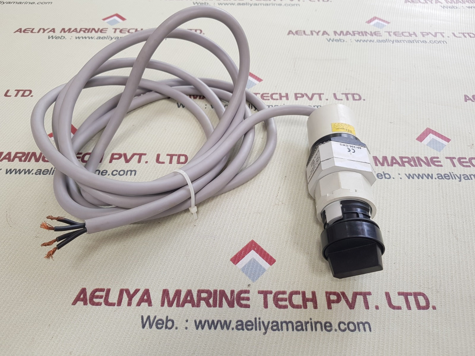 Stahl 8003/5 position selector switch – Aeliya Marine Tech