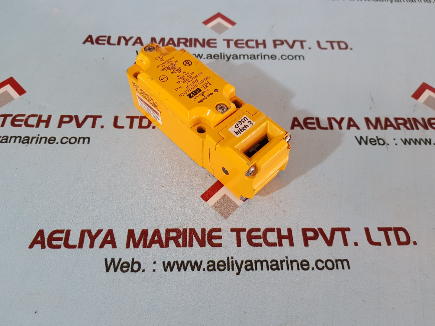 Allen-bradley guard master mt-gd2 safety interlock switch – Aeliya ...