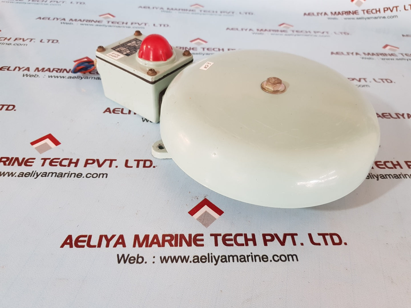 Zero one okada watertight type 2 marine bell cap 11w – Aeliya Marine Tech