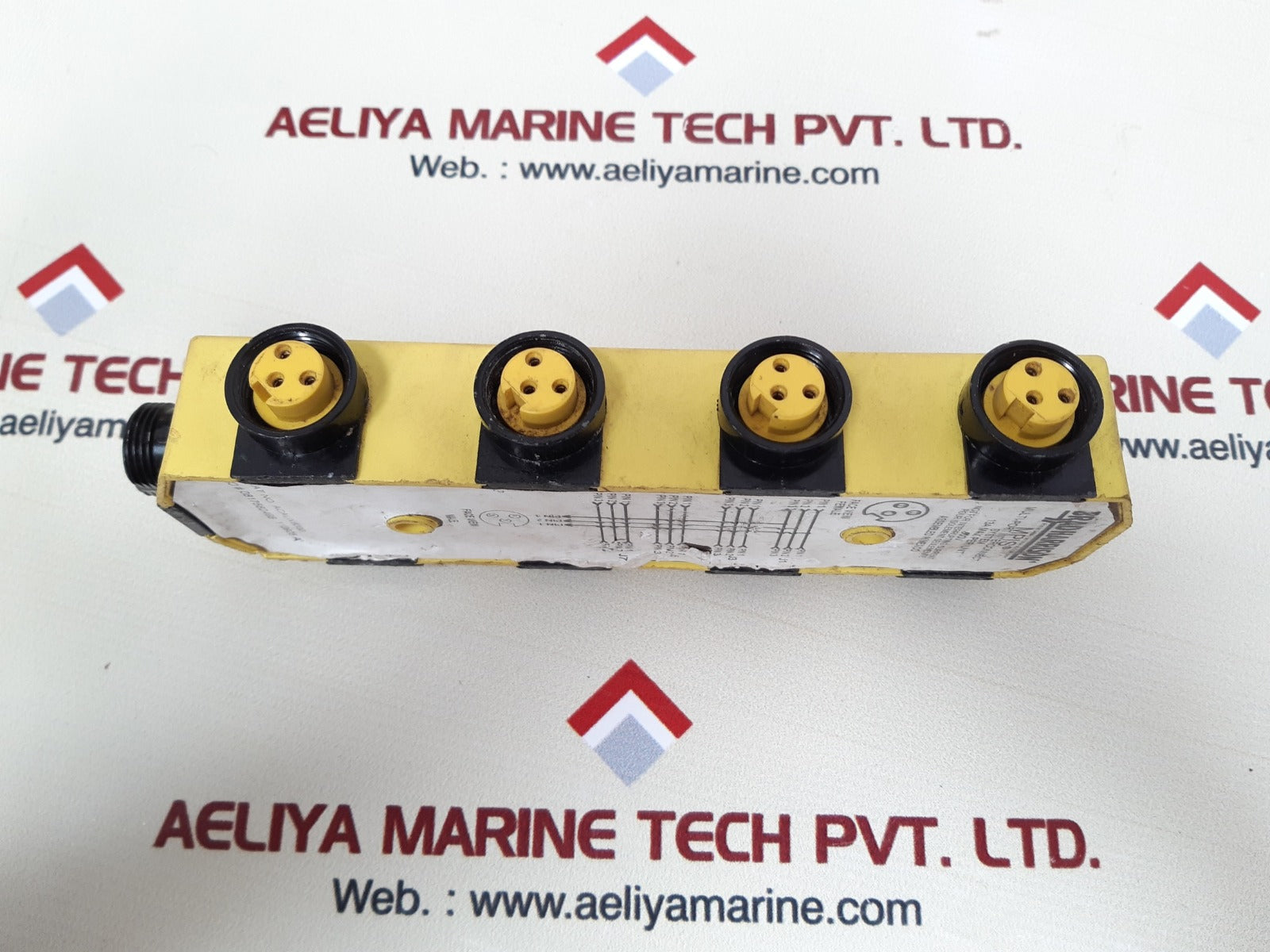 Brad harrison acaux8000 passive distribution box – Aeliya Marine Tech