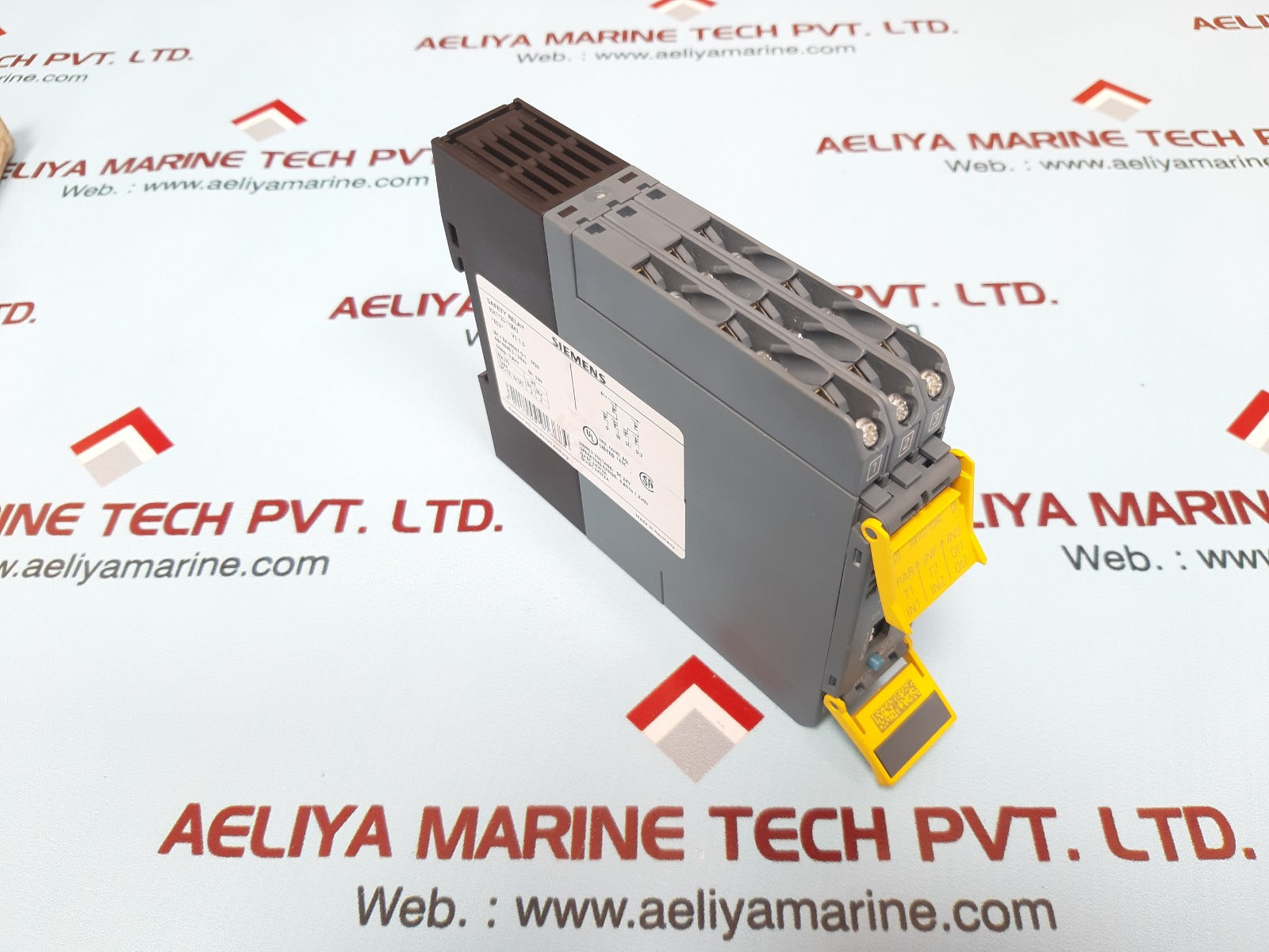 Siemens 3sk1122-1cb42 safety relay – Aeliya Marine Tech