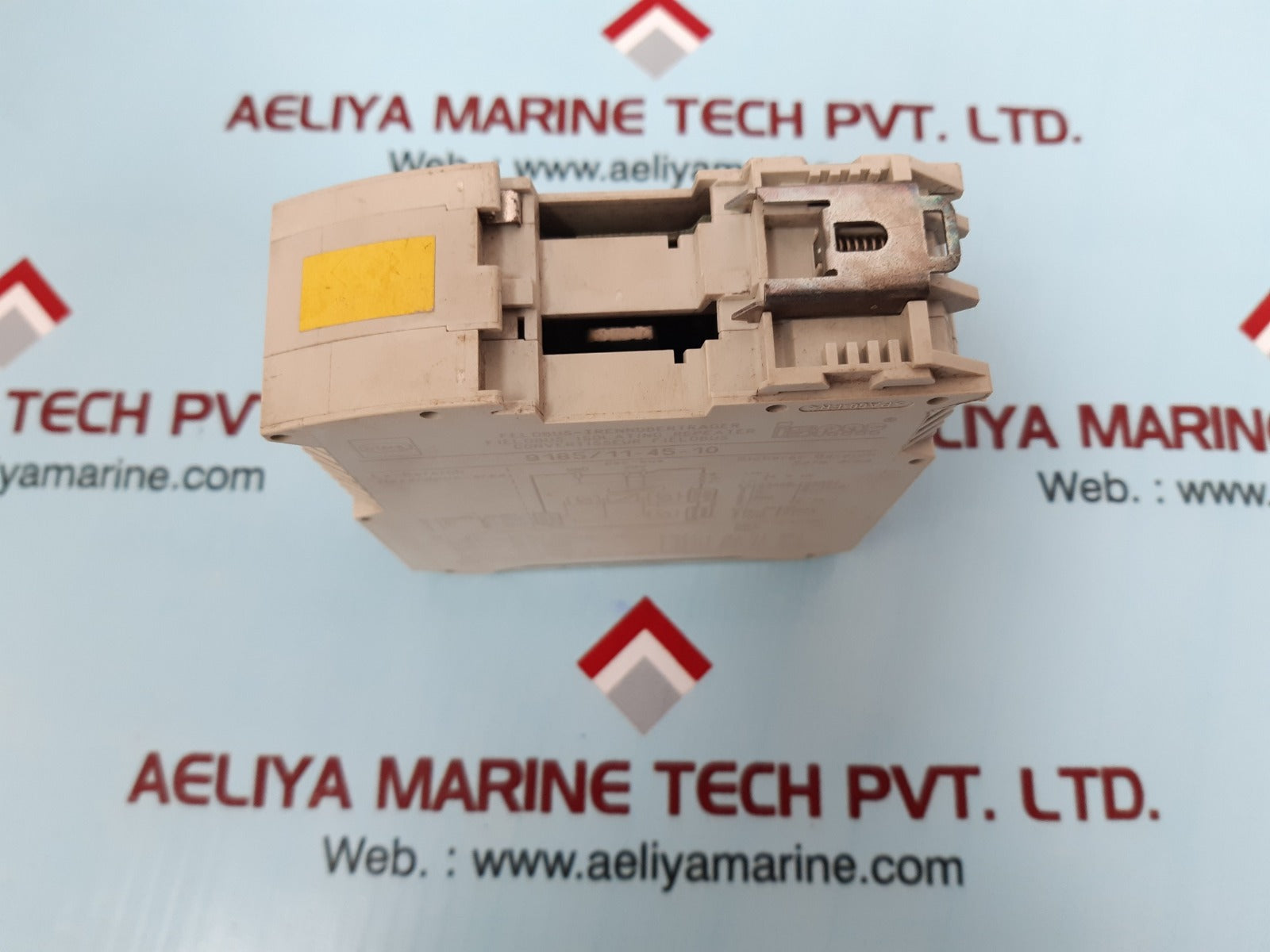 Stahl 9185/11-45-10 fieldbus isolating repeater – Aeliya Marine Tech