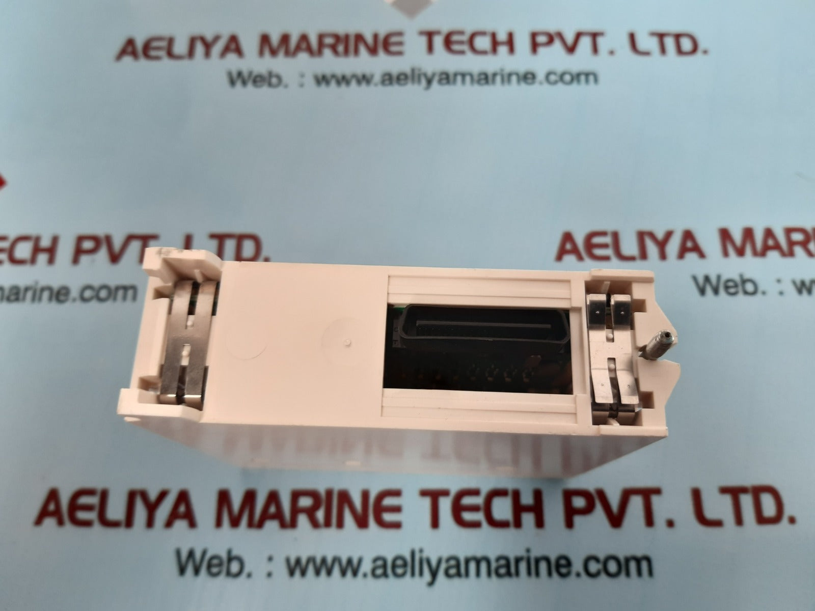 Schneider modicon bmxdd01602 plc module dom 1725 – Aeliya Marine Tech