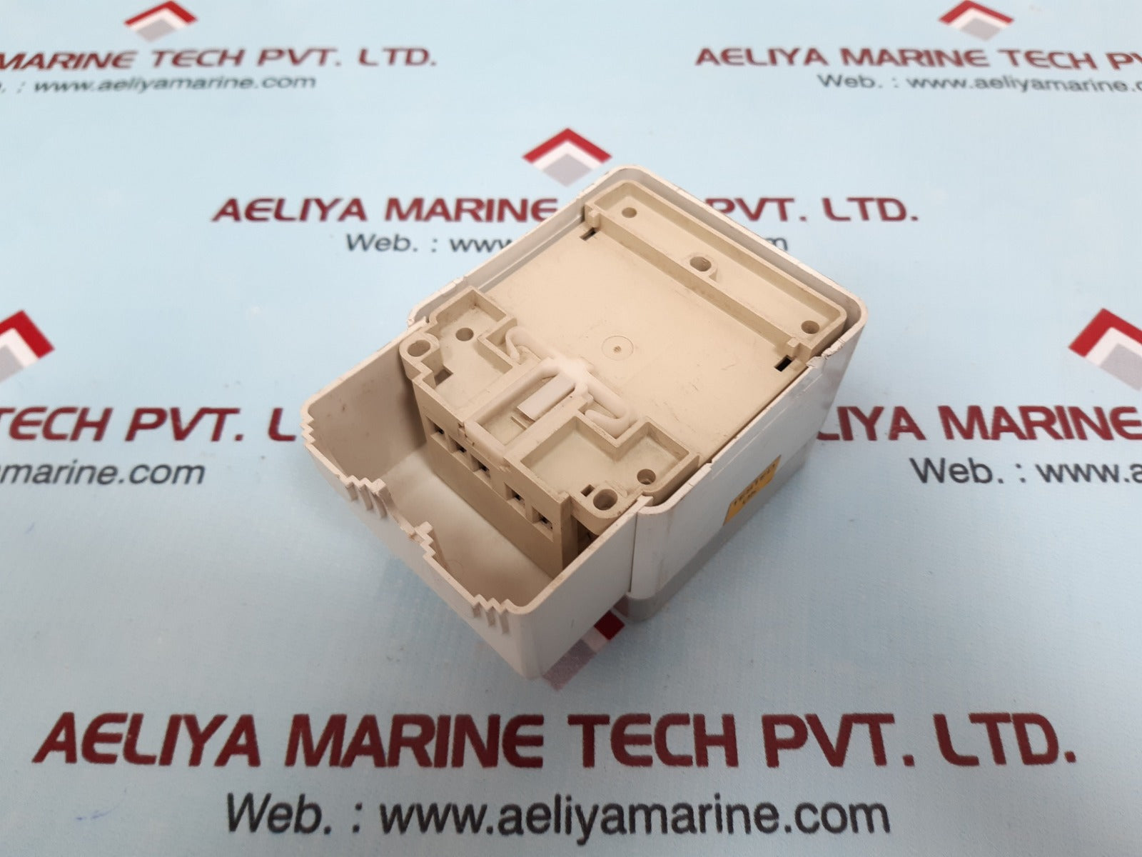 Larsen & Toubro Gic J648B1-1 Fm/1 Analog Time Switch 240 Vac 50/60 Hz ...