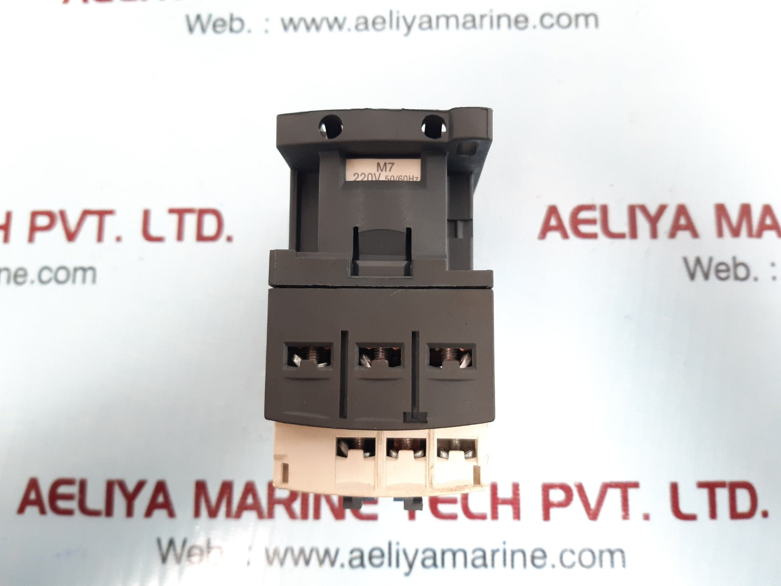 Schneider Electric/Telemecanique Lc1 D09 Contactor 600V A.C. Max ...