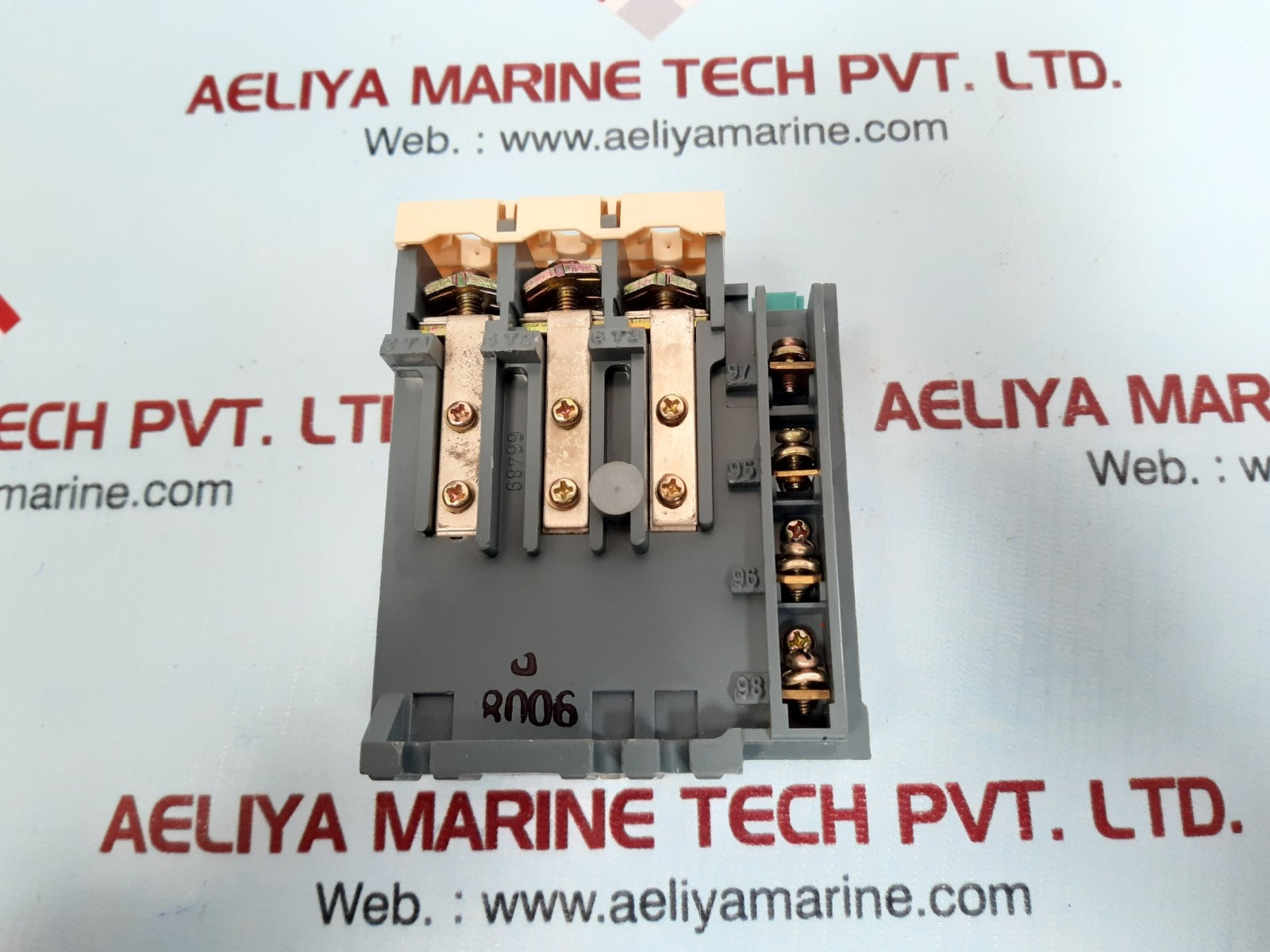 Hyundai Hor 3D 45 Electrical Contactor Max Hrc 100A – Aeliya Marine Tech