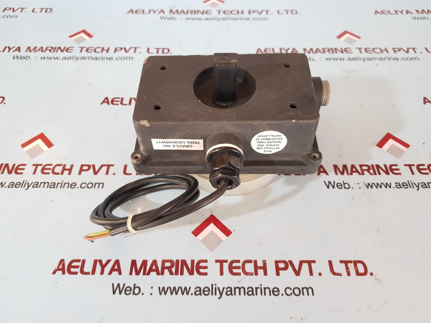 Keystone lp-0p201an00 spdt micro switch Used – Aeliya Marine Tech®