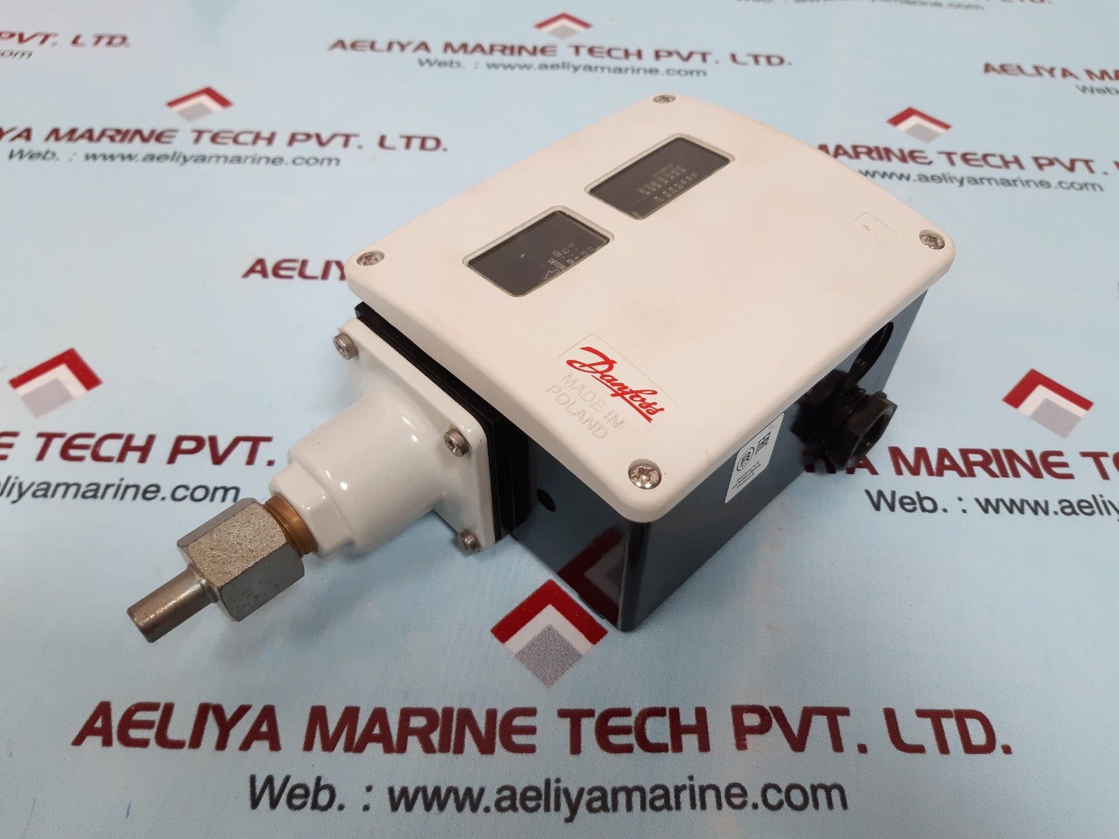 Danfoss 017-525566 pressure switch rt5 – Aeliya Marine Tech