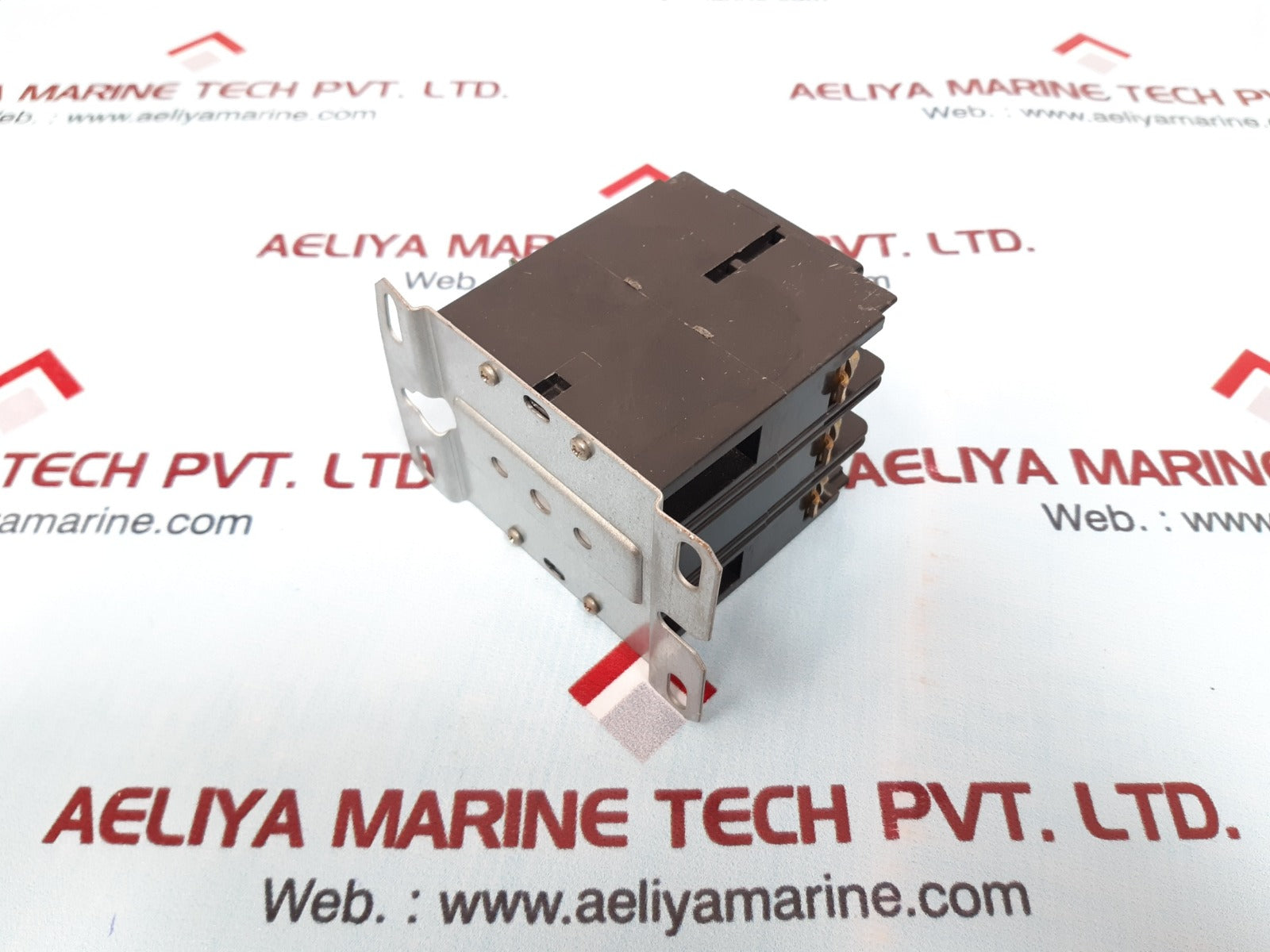 Arrow hart 98 Magnetic control contactor acc330u30n – Aeliya Marine Tech