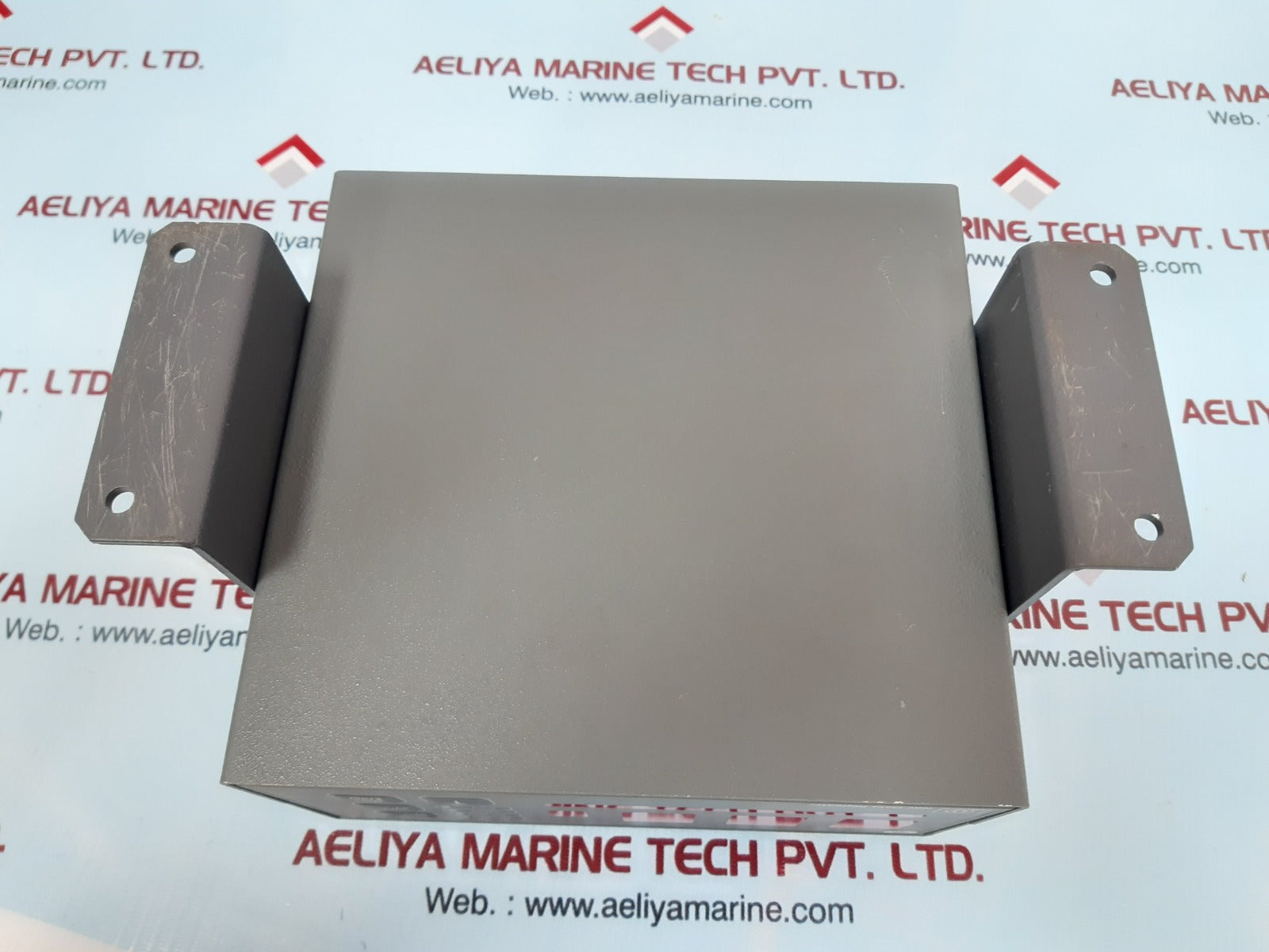 Rytheon anschutz nav data repeater 133-812.ng002 e02 – Aeliya Marine Tech