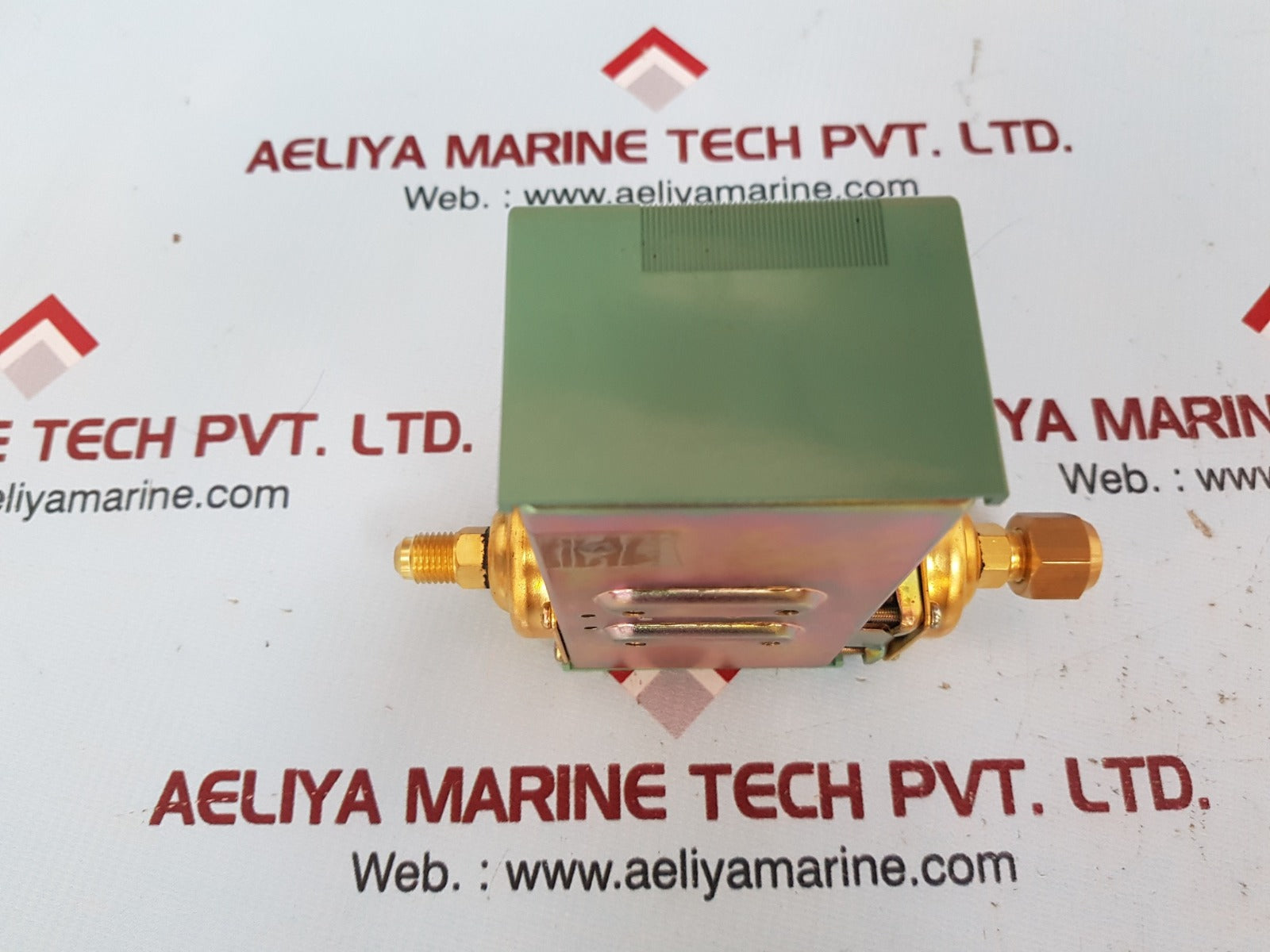 Saginomiya Ons-c106 Pressure Switch – Aeliya Marine Tech