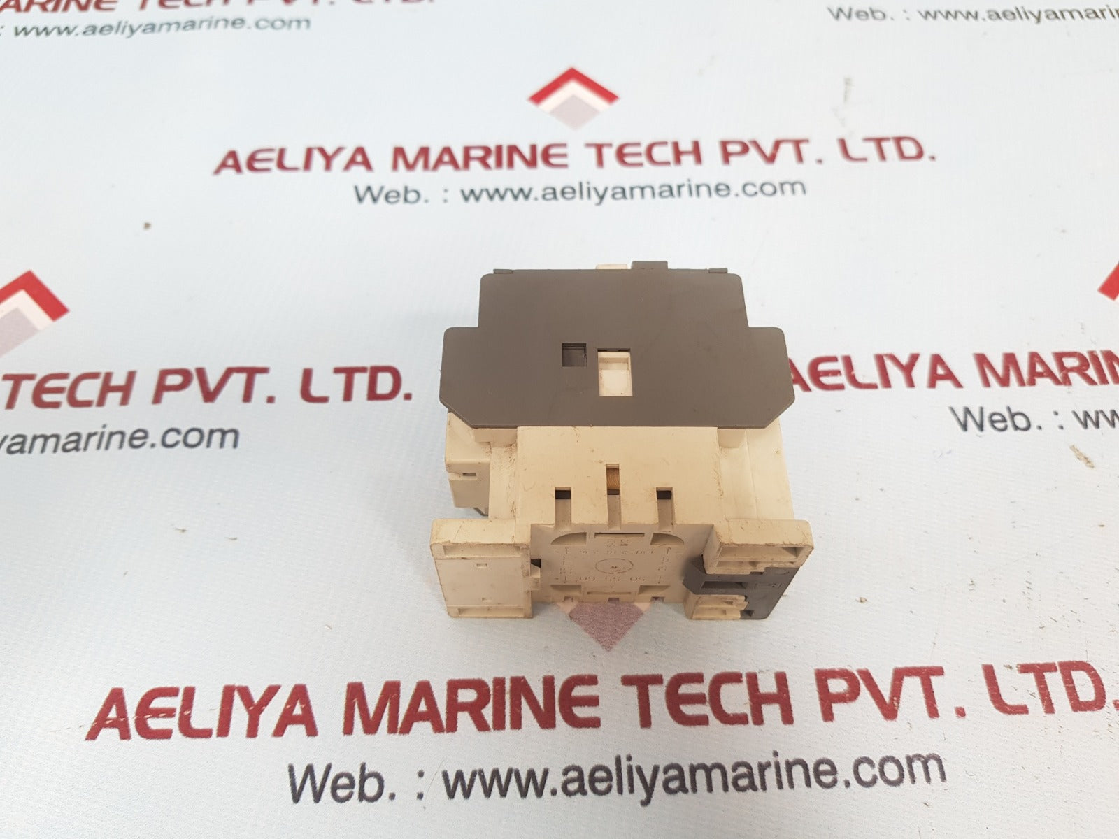Abb N44E Contactor Relay 110-115V 50Hz /115-127V 60Hz – Aeliya Marine Tech
