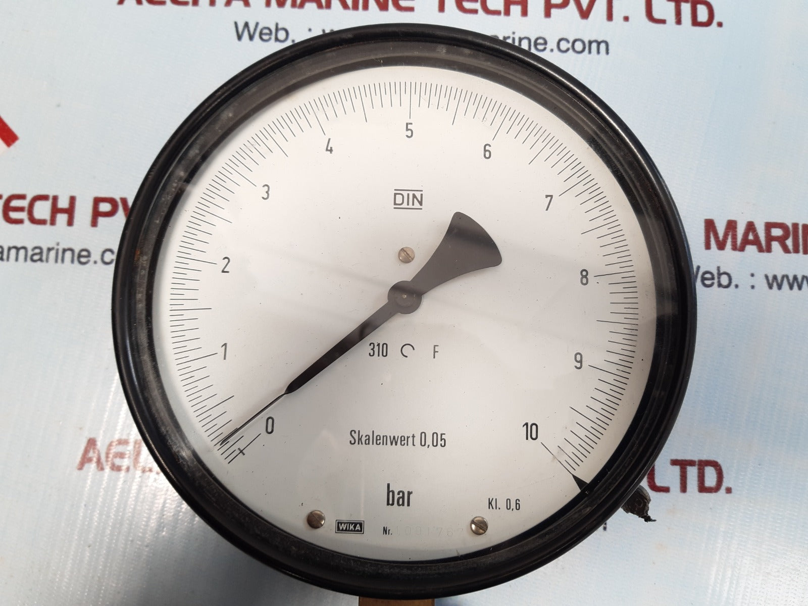 Wika kl.0,6 manometer pressure gauge – Aeliya Marine Tech