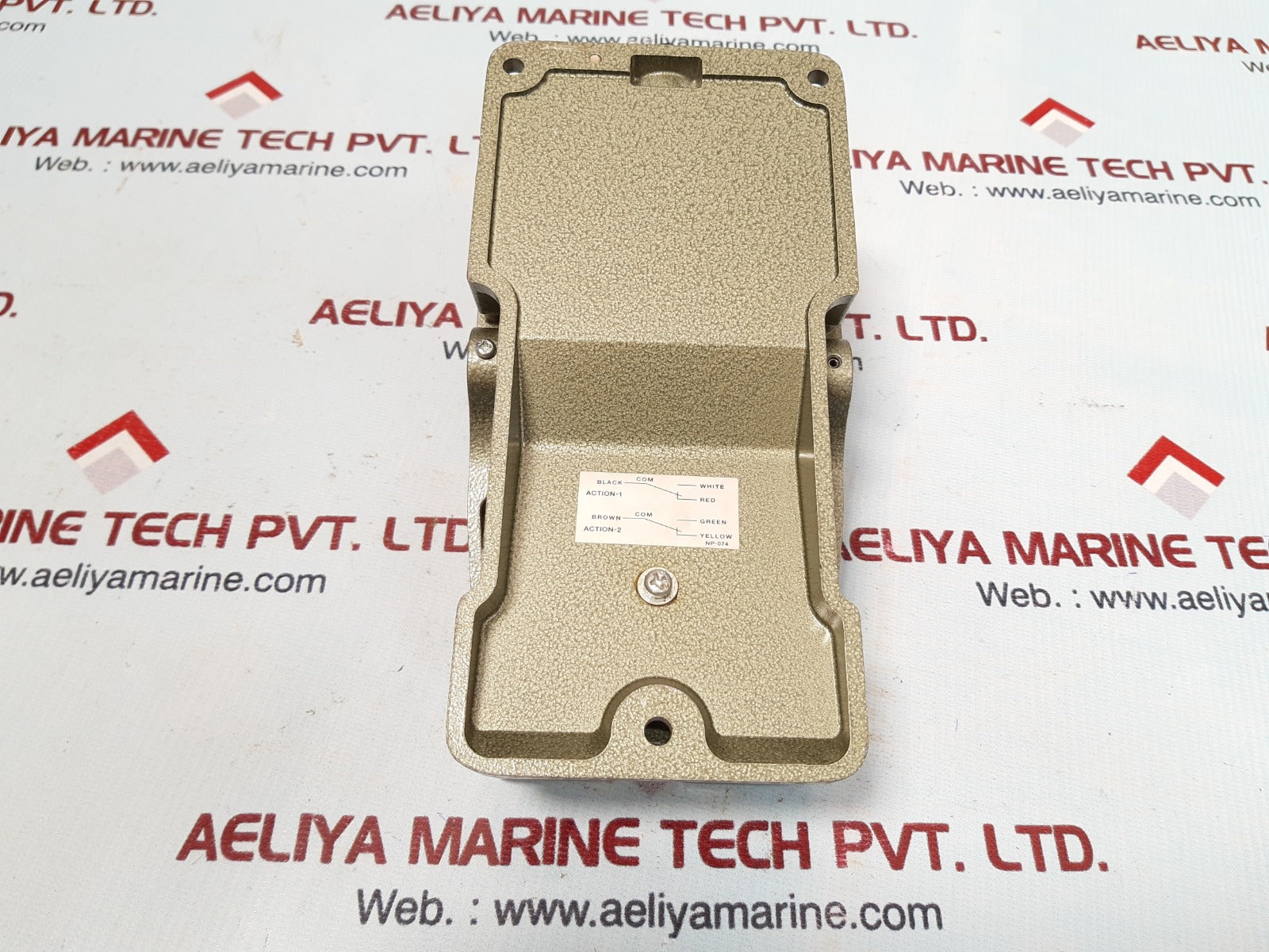 Ojiden ofl-2y-sm2 foot switch – Aeliya Marine Tech