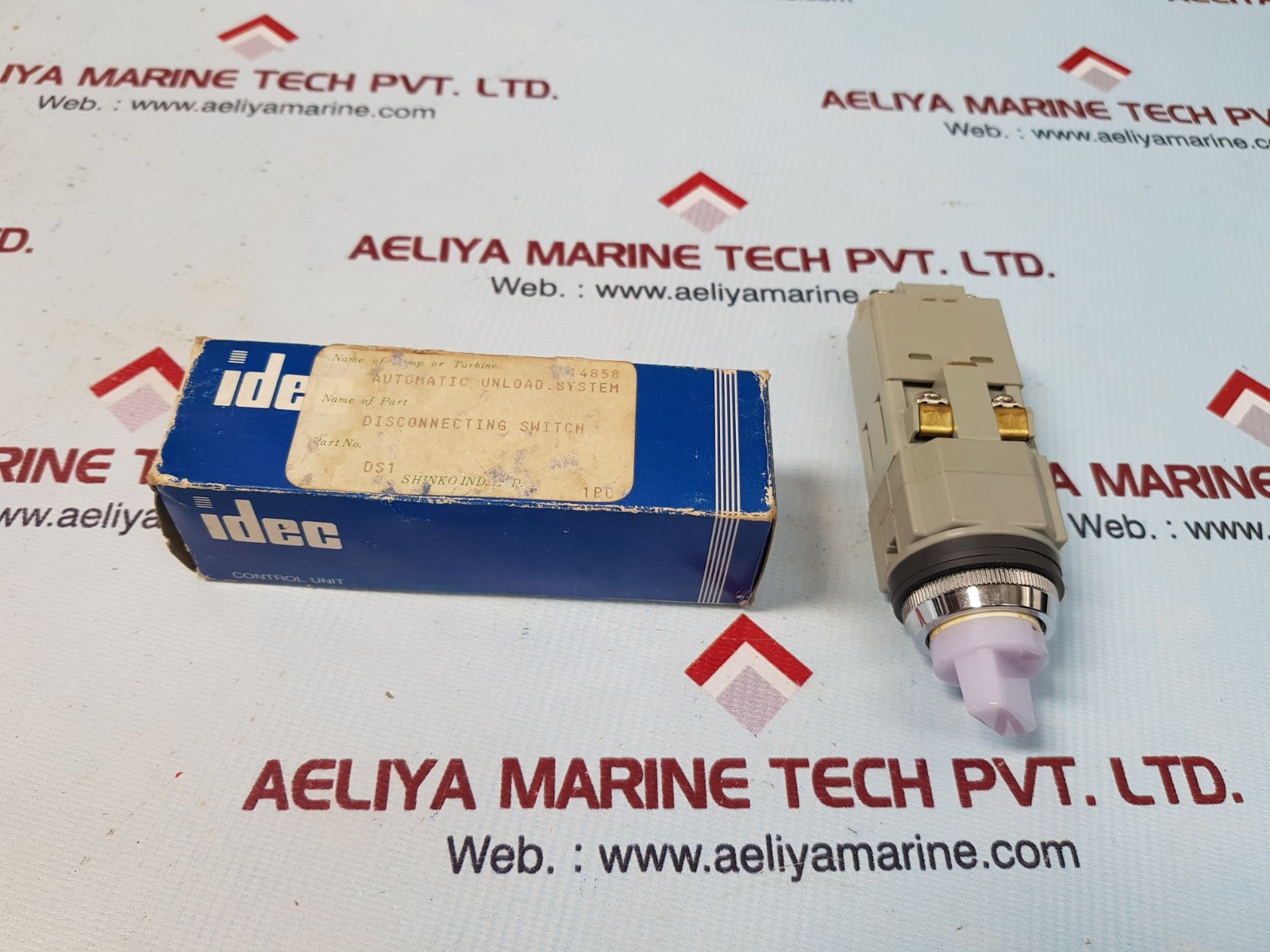 idec primary 200/220v 50/60hz pilot light – Aeliya Marine Tech