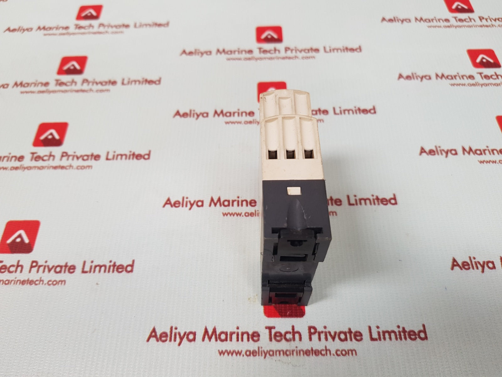 Telemecanique/schneider electric rm4tr31 control relay – Aeliya Marine Tech