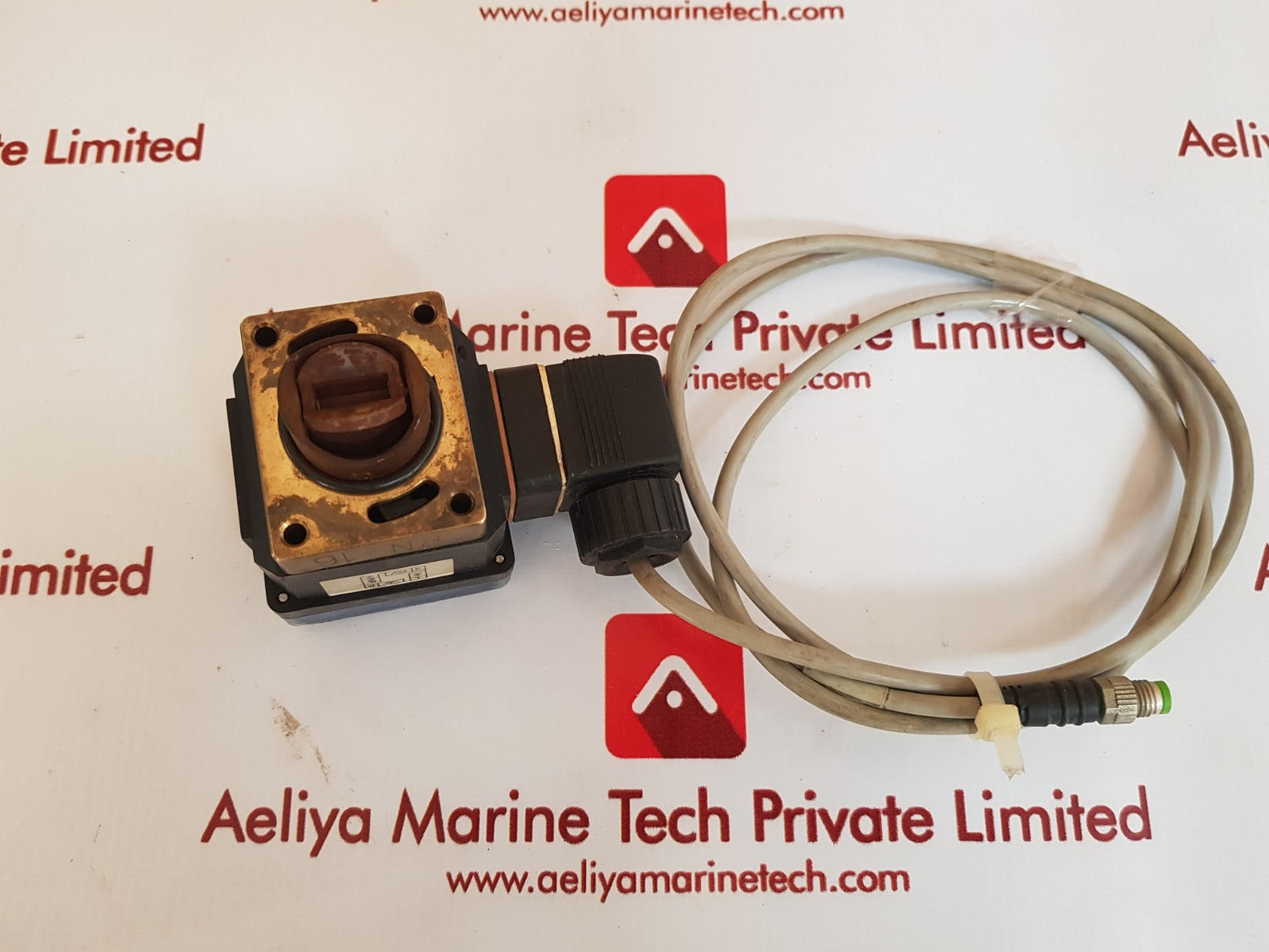 Burkert se32 flow switch Used – Aeliya Marine Tech