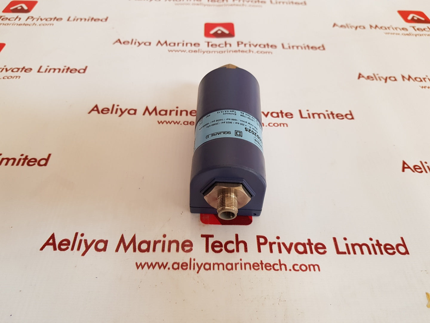 Telemecanique xml-f250d2025 universal pressure sensor – Aeliya Marine Tech