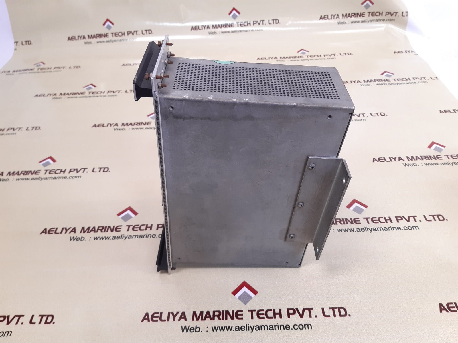 Adept pdu3 power distribution unit 30430-30000 – Aeliya Marine Tech