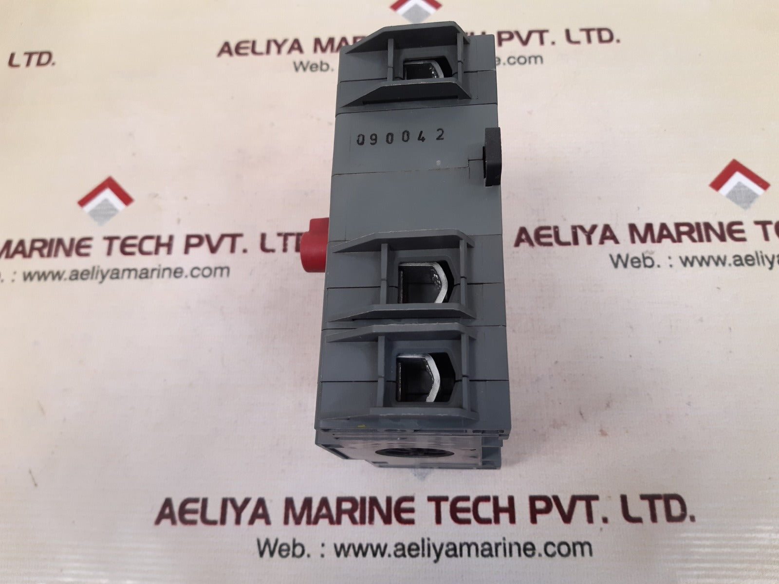 Abb ot160e3 disconnect switch 200a – Aeliya Marine Tech