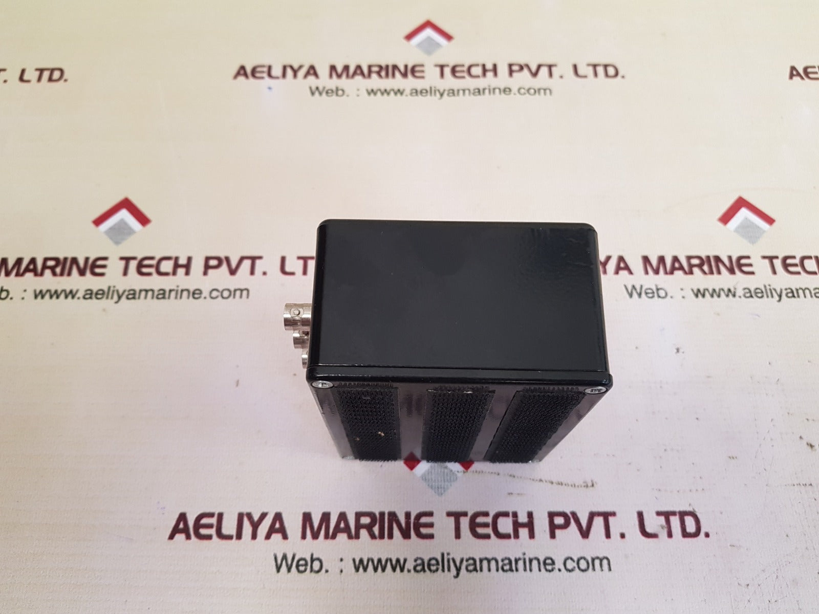 Microvitec display ads 500 bx – Aeliya Marine Tech