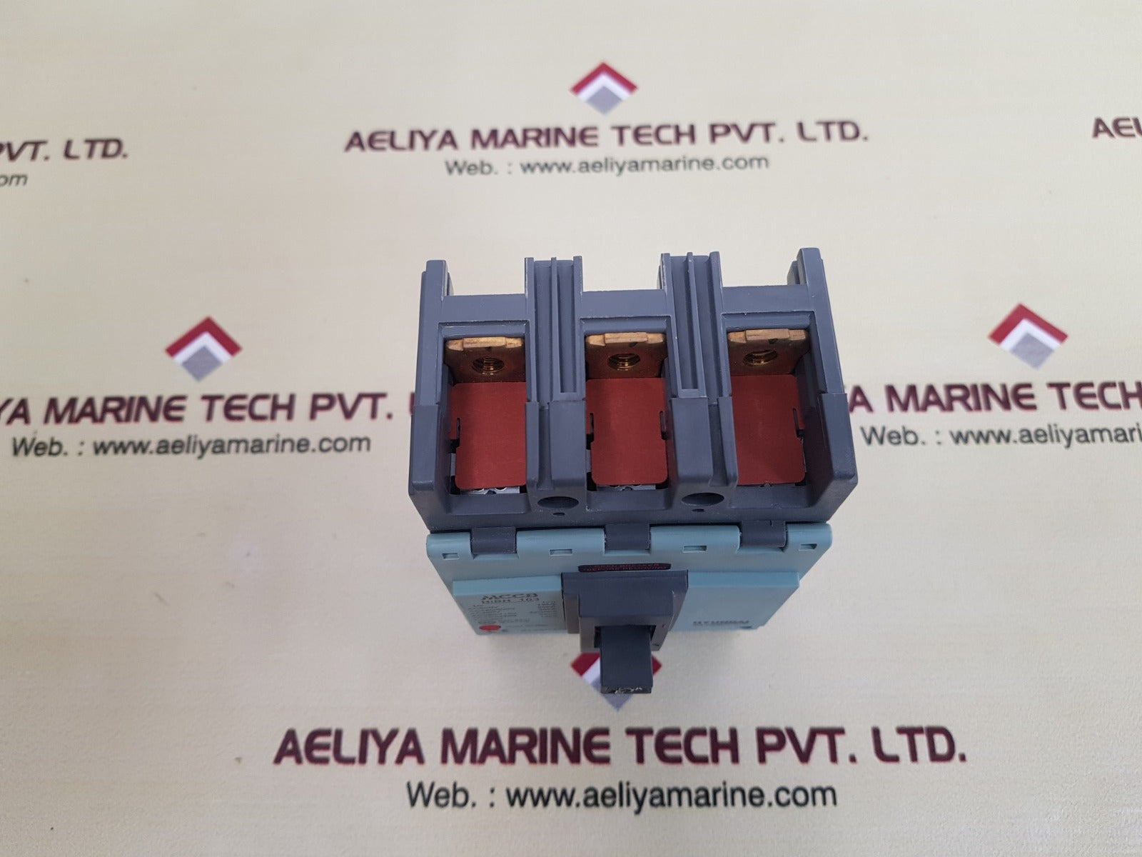 Hyundai mccb hibh 103 molded case circuit breaker USed – Aeliya Marine Tech