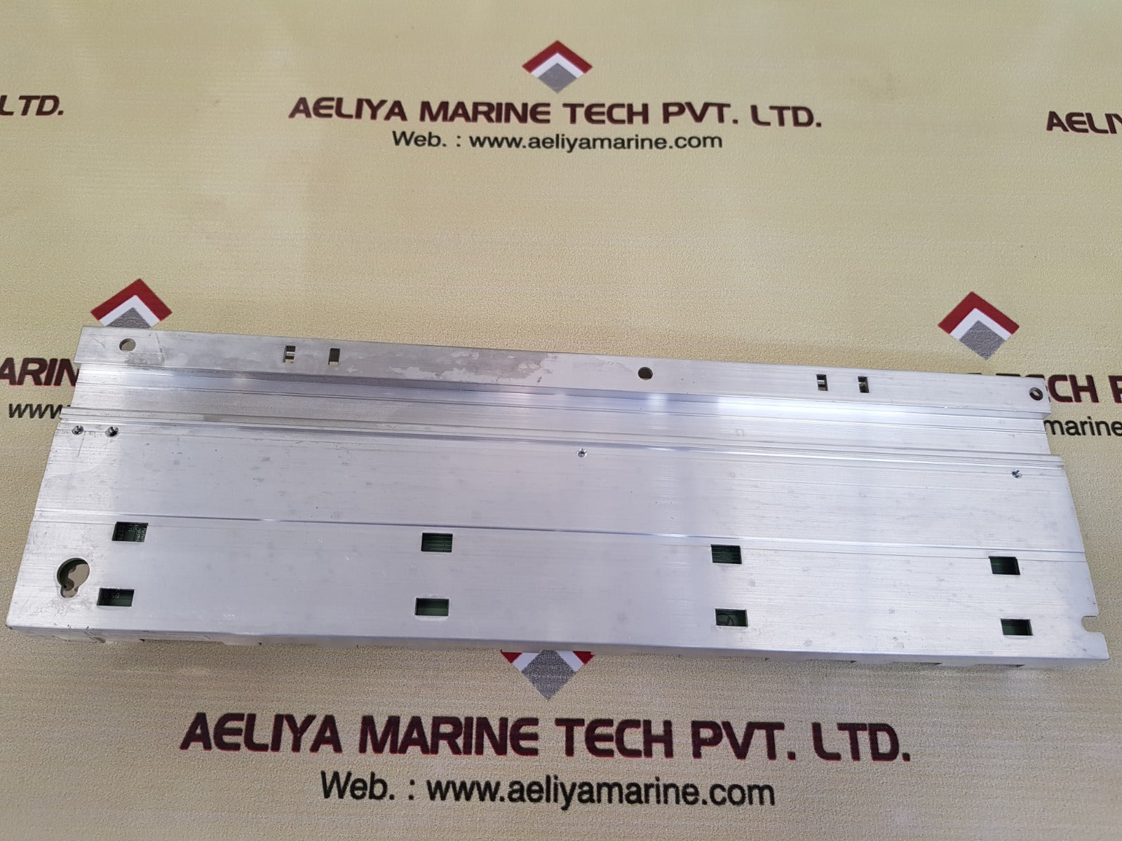 Mitsubishi q38b melsec-q base unit – Aeliya Marine Tech